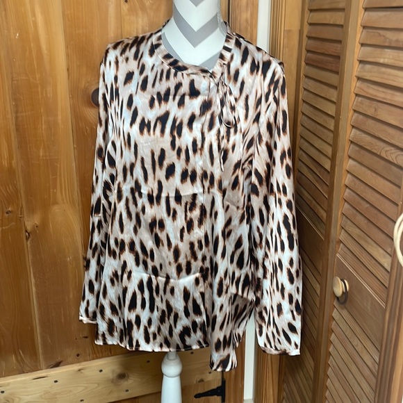 Lisa Rinna Collection | Tops | Lisa Rinna Collection Leopard Print ...